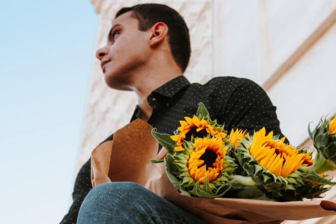 What Is A Hopeless Romantic: 3 Really Loving Signs To Watch For